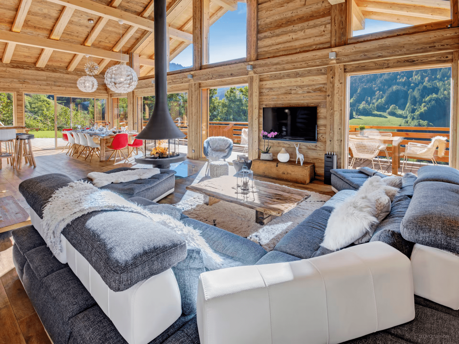 The Top 17 Living Room Ideas for Alpine Properties | OVO Network