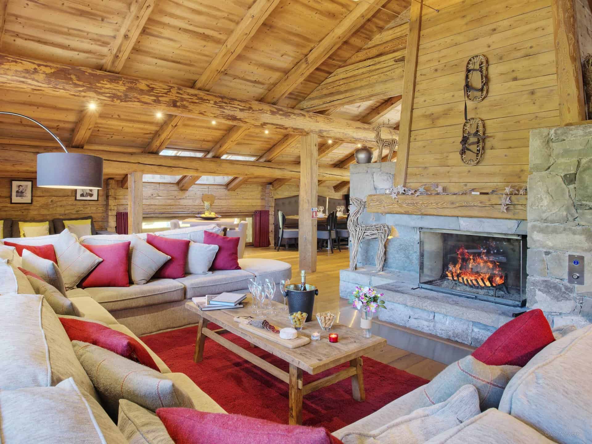 Chalet dans les Alpes : poêle ou cheminée ? | OVO Network