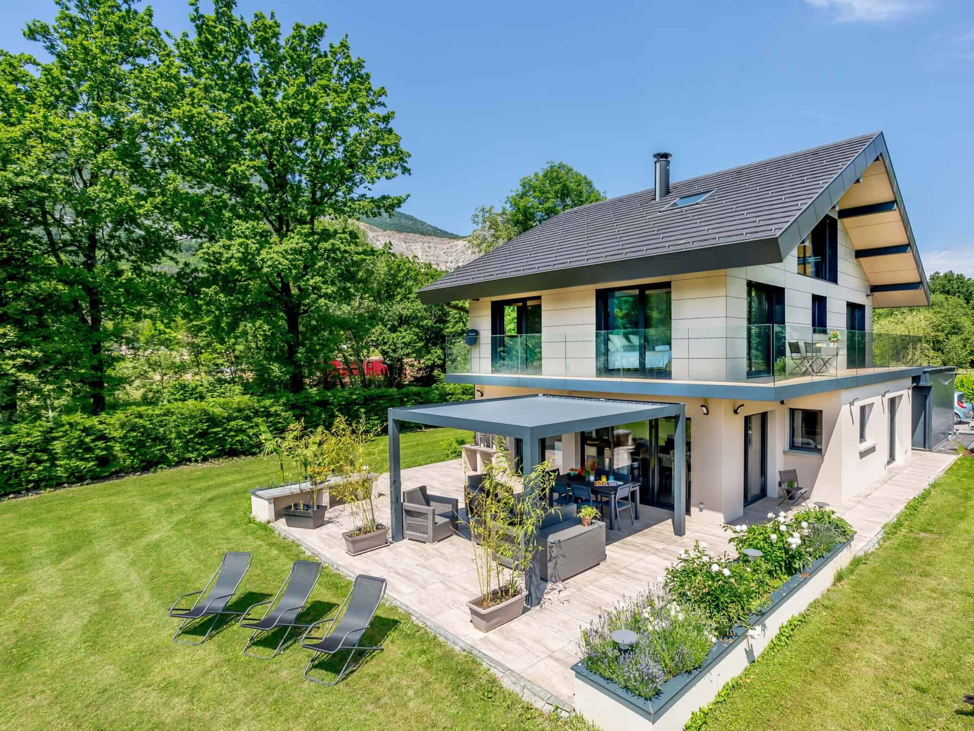 10 steps to get your chalet spring ready | OVO Network