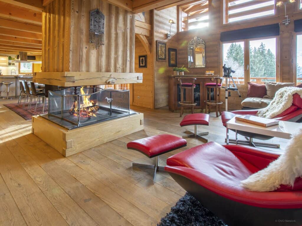 Chalet dans les Alpes : poêle ou cheminée ? | OVO Network