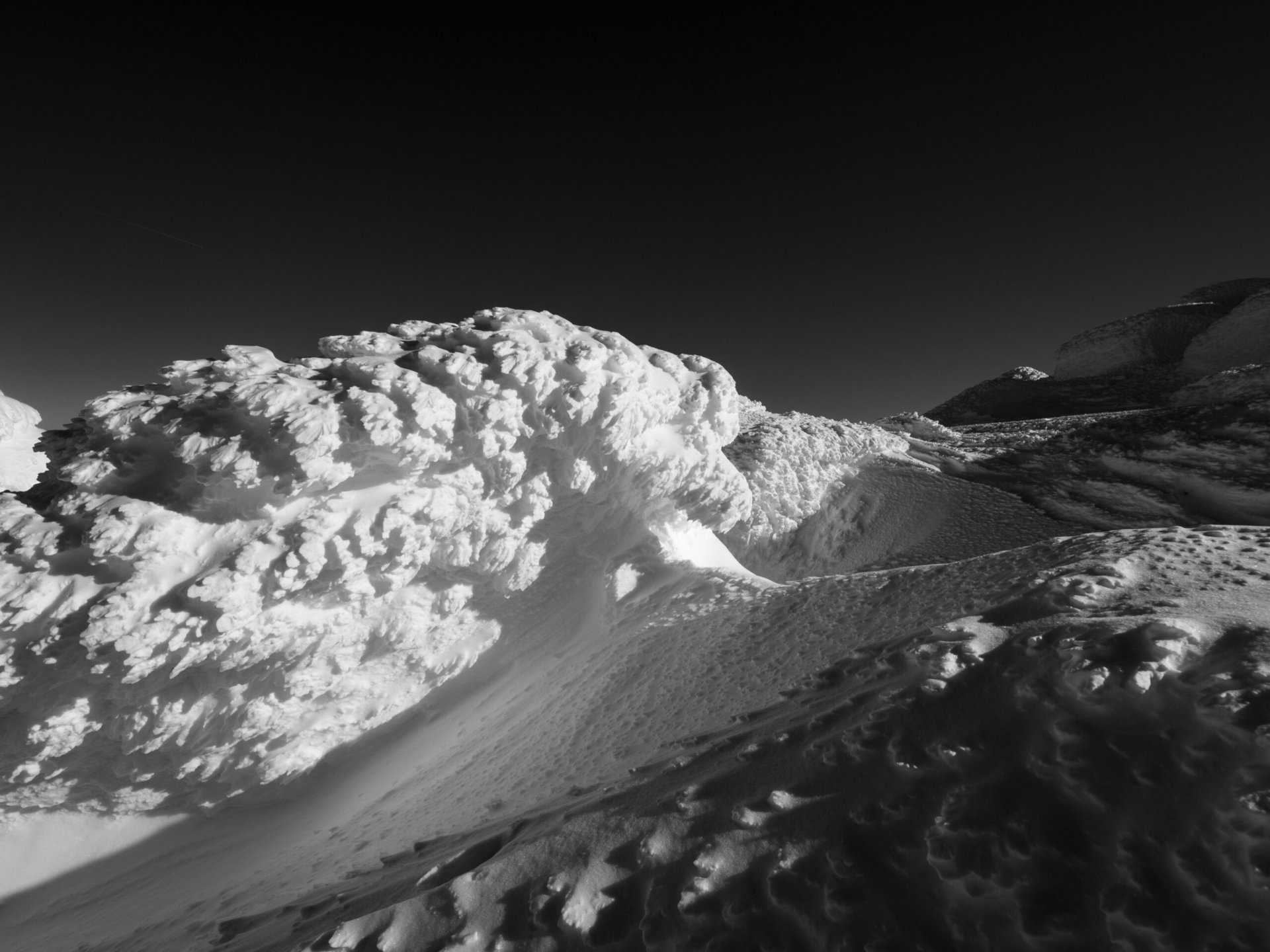 A beginner's guide to avalanche safety | OVO Network